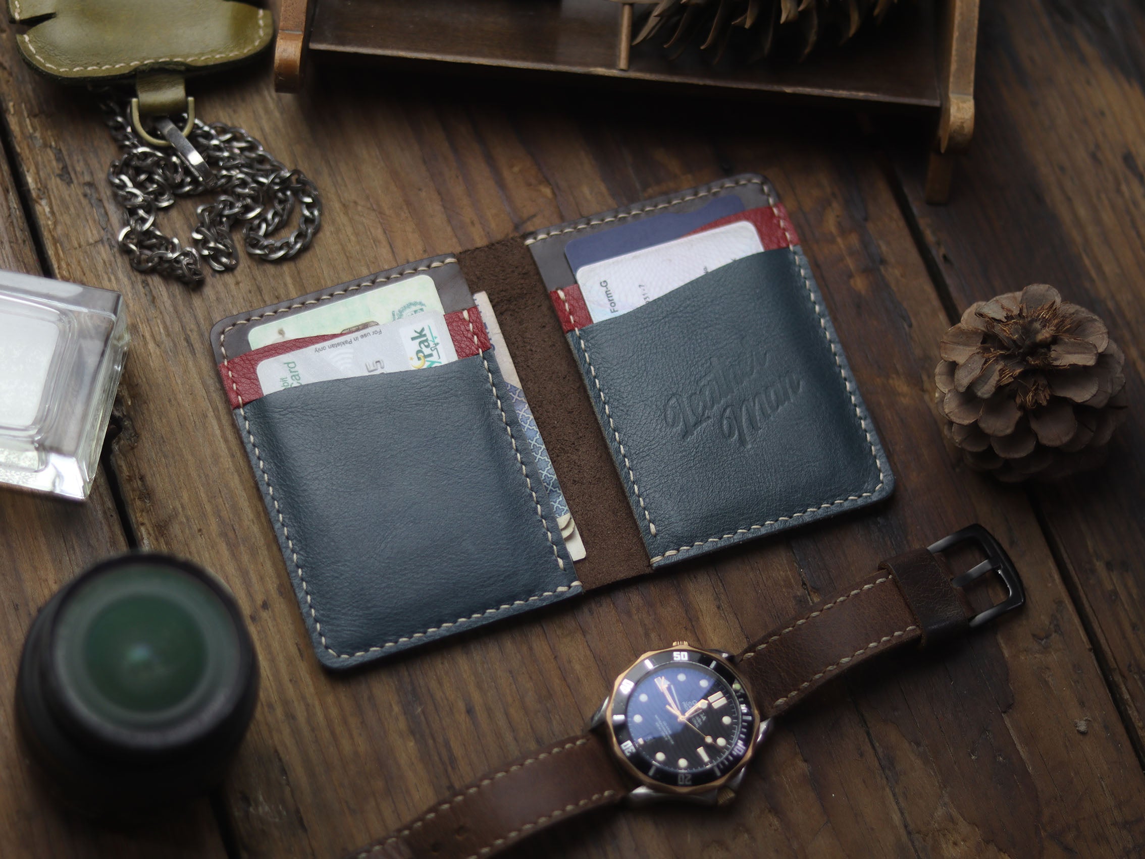 Best Men Pure Leather Card Holder Online In Pakistan - Leather-Man